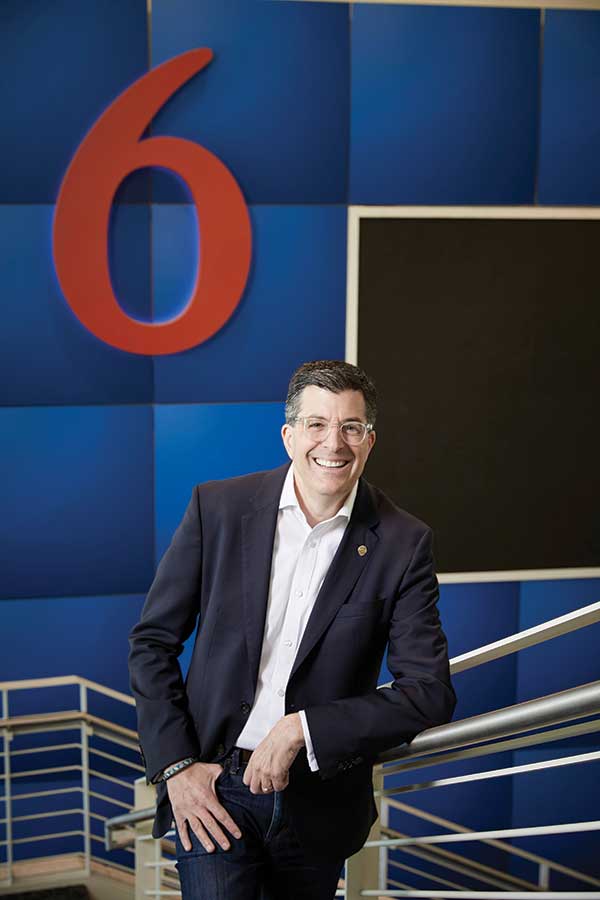 Motel 6 ‘leaves light on’ for 60 years - HB To Go